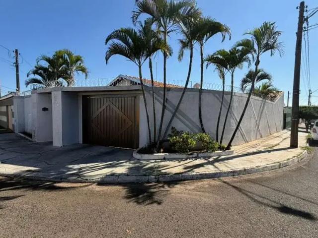 Casa / Sobrado para Venda em Araraquara/SP Jardim Gardênias 3 Quartos