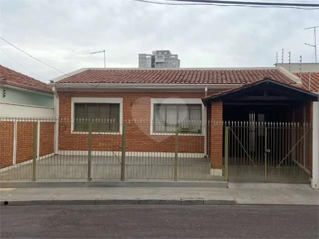 Casa / Sobrado para Venda em Araraquara/SP Jardim Paulistano Vila Xavier 3 Quartos