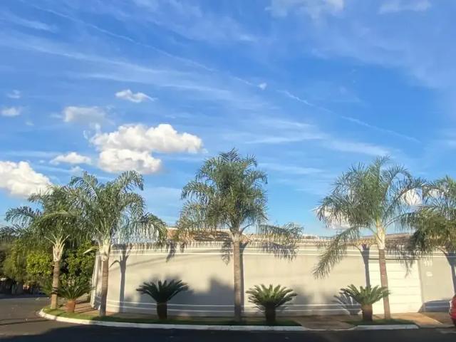 Casa / Sobrado para Venda em Araraquara/SP Jardim Pinheiros Vila Xavier 1 Quartos