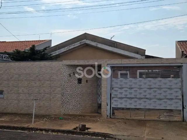 Casa / Sobrado para Venda em Araraquara/SP Jardim Pinheiros Vila Xavier 3 Quartos