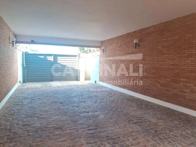 Casa / Sobrado para Venda em Araraquara/SP Jardim Primavera 4 Quartos