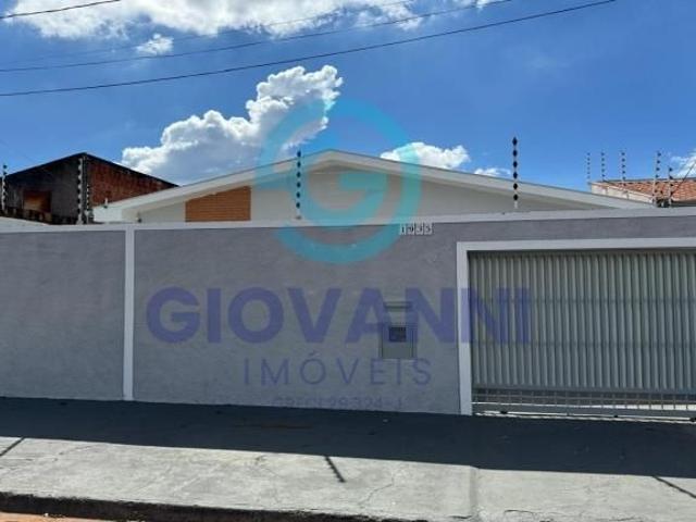Casa / Sobrado para Venda em Araraquara/SP Jardim Tabapuã Vila Xavier 3 Quartos