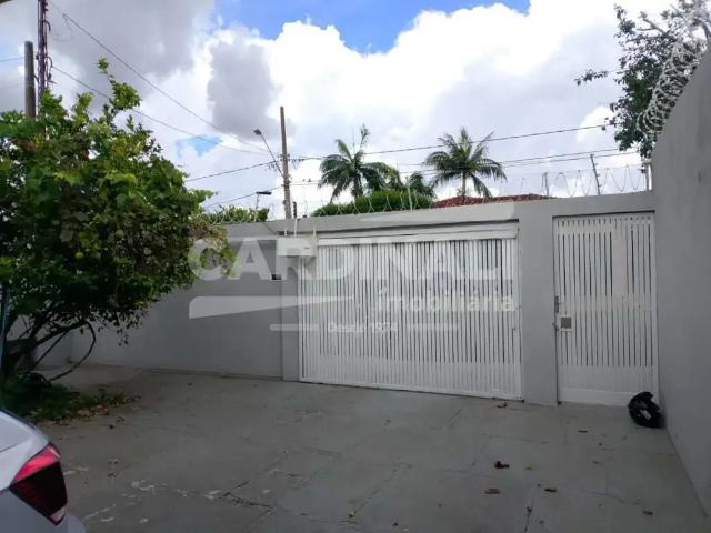 Casa / Sobrado para Venda em Araraquara/SP Jardim Tabapuã Vila Xavier 3 Quartos