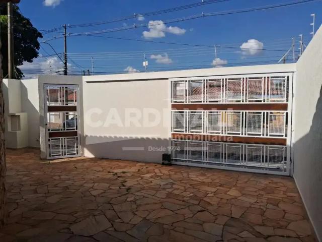 Casa / Sobrado para Venda em Araraquara/SP Jardim Tinen 3 Quartos