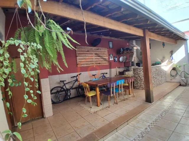Casa / Sobrado para Venda em Araraquara/SP Jardim Uirapuru 3 Quartos