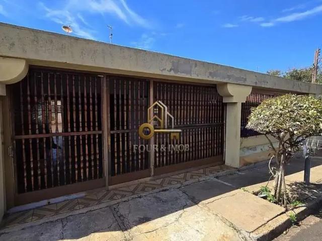 Casa / Sobrado para Venda em Araraquara/SP Jardim Vitória 5 Quartos