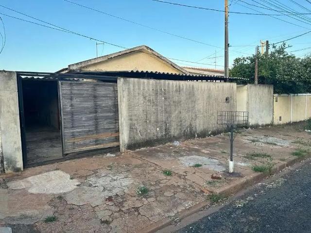 Casa / Sobrado para Venda em Araraquara/SP Parque Laranjeiras 2 Quartos