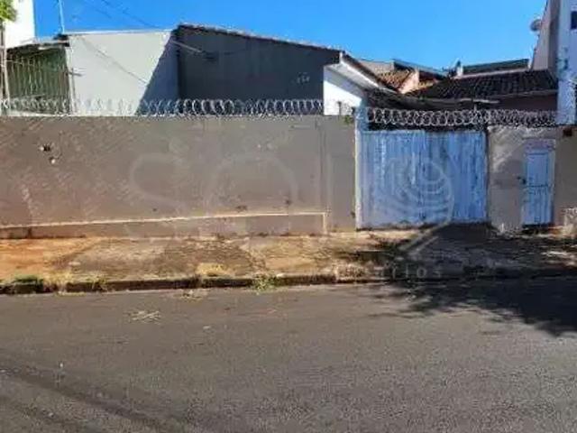 Casa / Sobrado para Venda em Araraquara/SP Parque Laranjeiras 3 Quartos