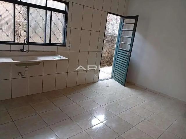 Casa / Sobrado para Venda em Araraquara/SP Parque São Paulo Vila Xavier 2 Quartos