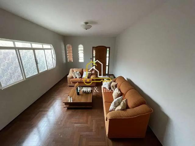 Casa / Sobrado para Venda em Araraquara/SP Vila Xavier Vila Xavier 3 Quartos