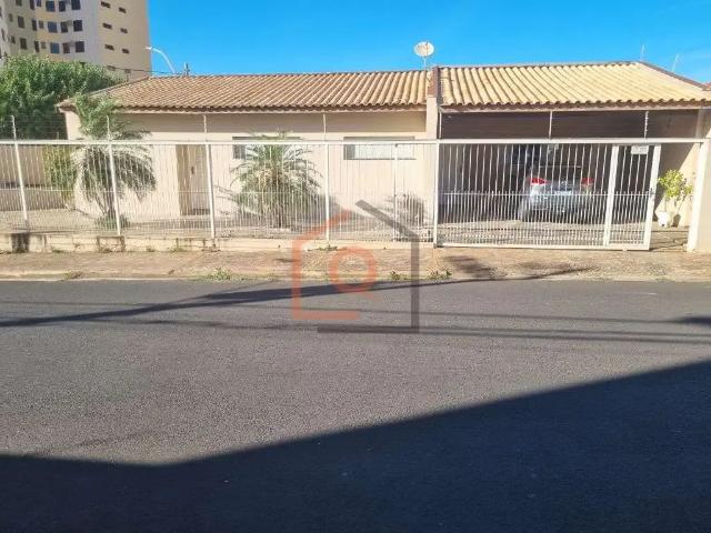 Casa / Sobrado para Venda em Araraquara/SP Vila Xavier Vila Xavier 3 Quartos
