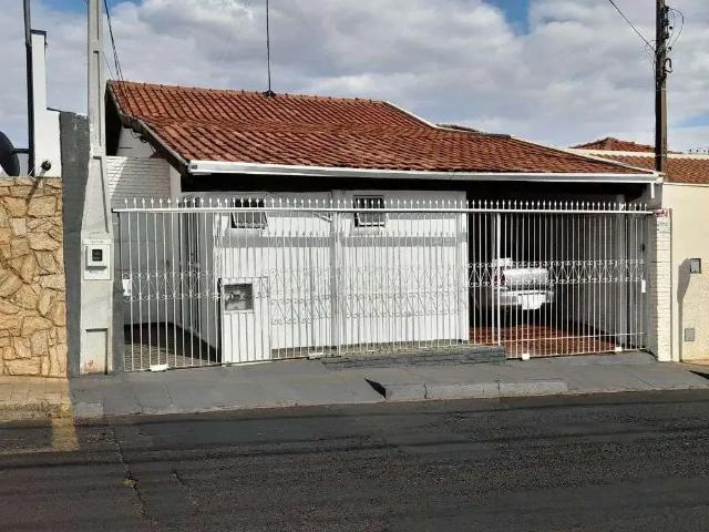 Casa / Sobrado para Venda em Araraquara/SP Vila Xavier Vila Xavier 2 Quartos