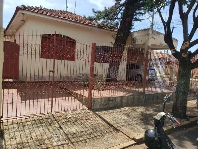 Casa / Sobrado para Venda em Araraquara/SP Vila Xavier Vila Xavier 2 Quartos
