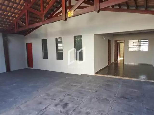 Casa / Sobrado para Venda em Araraquara/SP Vila Yamada 3 Quartos
