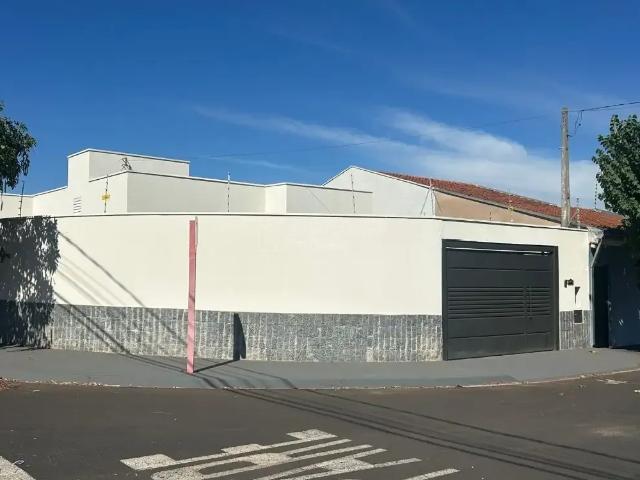 Casa / Sobrado para Venda em Araraquara/SP Vila Biagioni Vila Xavier 3 Quartos