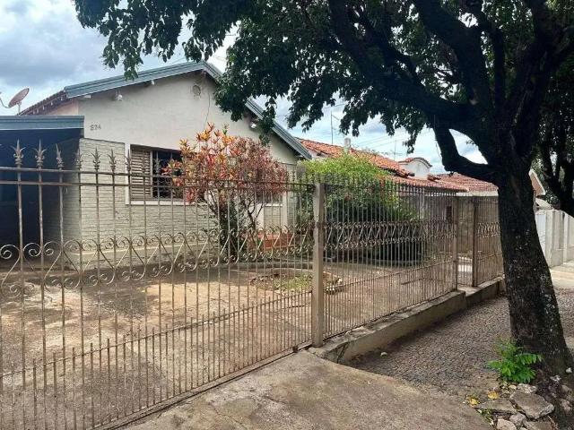 Casa / Sobrado para Venda em Araraquara/SP Vila Ferroviária 3 Quartos