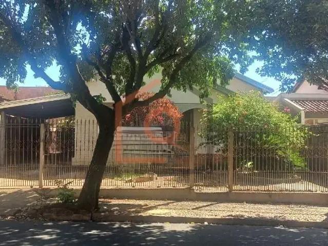 Casa / Sobrado para Venda em Araraquara/SP Vila Ferroviária 3 Quartos