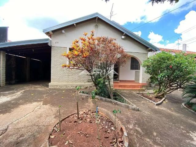 Casa / Sobrado para Venda em Araraquara/SP Vila Ferroviária 3 Quartos