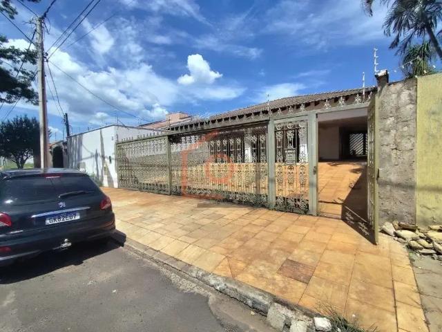 Casa / Sobrado para Venda em Araraquara/SP Vila Harmonia 3 Quartos