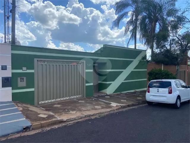 Casa / Sobrado para Venda em Araraquara/SP Vila Harmonia 3 Quartos