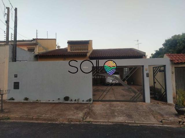 Casa / Sobrado para Venda em Araraquara/SP Vila Harmonia 3 Quartos