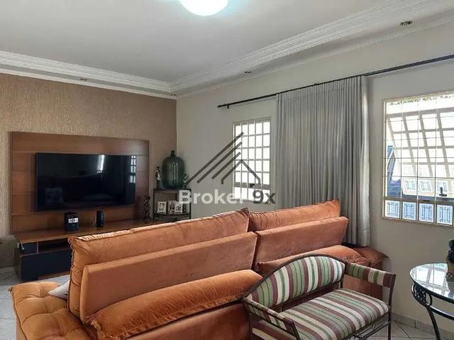 Casa / Sobrado para Venda em Araraquara/SP Vila Harmonia 3 Quartos