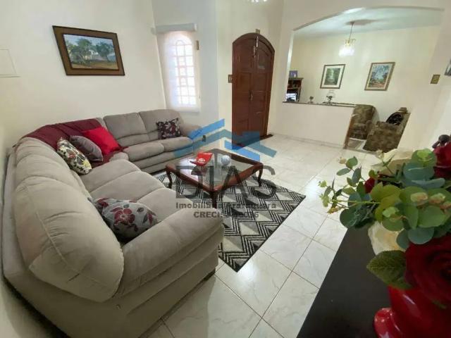 Casa / Sobrado para Venda em Araraquara/SP Vila José Bonifácio 4 Quartos
