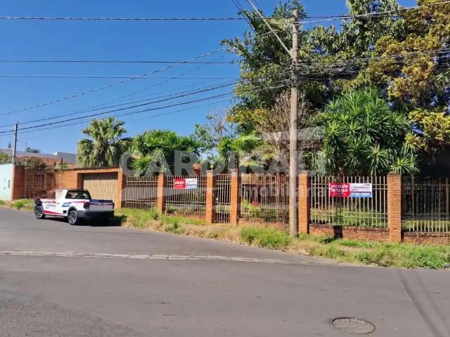 Casa / Sobrado para Venda em Araraquara/SP Vila José Bonifácio 5 Quartos
