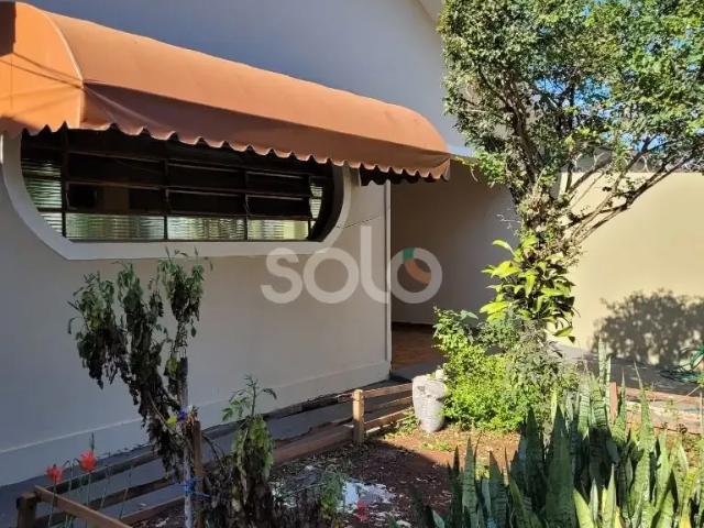 Casa / Sobrado para Venda em Araraquara/SP Vila José Bonifácio 2 Quartos