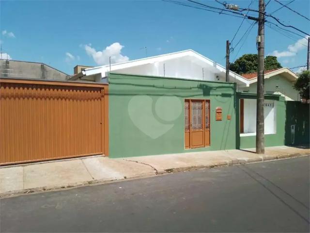 Casa / Sobrado para Venda em Araraquara/SP Vila José Bonifácio 2 Quartos