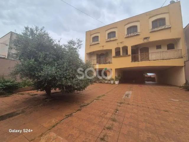 Casa / Sobrado para Venda em Araraquara/SP Vila Nossa Senhora do Carmo 5 Quartos