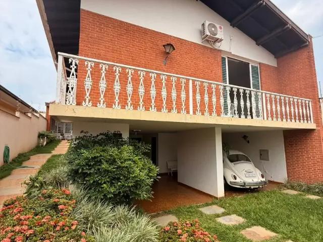 Casa / Sobrado para Venda em Araras/SP Centro 3 Quartos