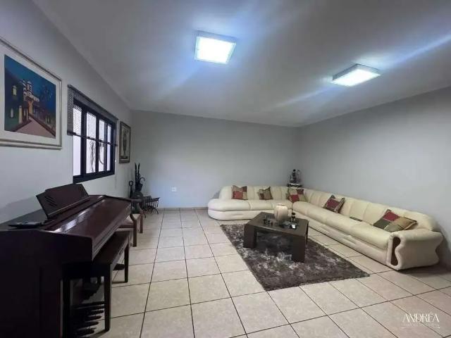 Casa / Sobrado para Venda em Araras/SP Jardim Copacabana 3 Quartos