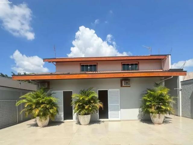 Casa / Sobrado para Venda em Araras/SP Centro 3 Quartos
