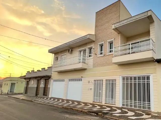 Casa / Sobrado para Venda em Araras/SP Jardim Belvedere 3 Quartos