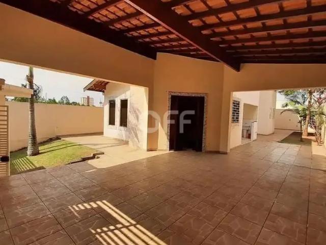 Casa / Sobrado para Venda em Araras/SP Jardim da Colina 3 Quartos