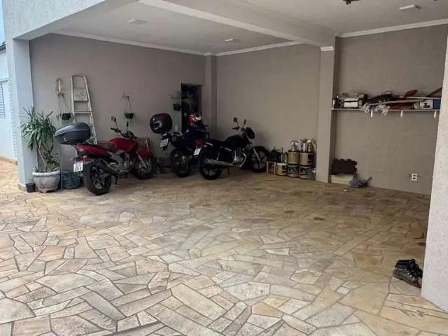 Casa / Sobrado para Venda em Araras/SP Jardim Residencial Flamboyant 3 Quartos