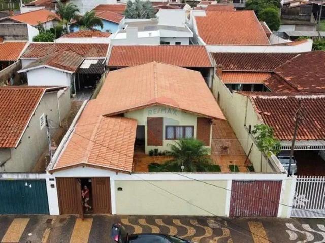 Casa / Sobrado para Venda em Araras/SP Parque Santa Cândida 3 Quartos