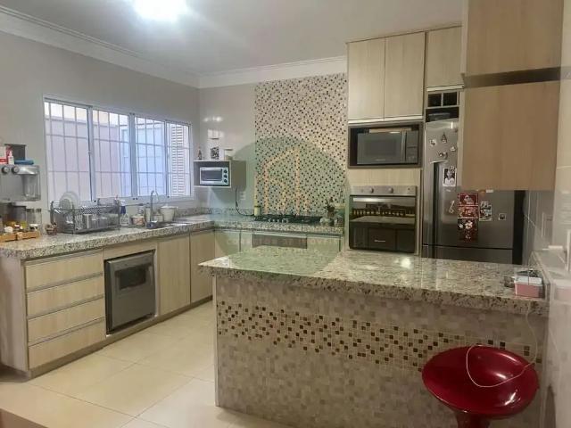 Casa / Sobrado para Venda em Araras/SP Parque Santa Cândida 3 Quartos