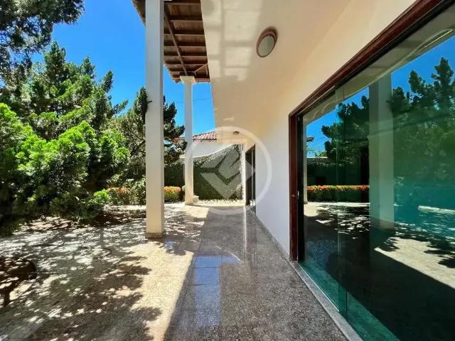 Casa / Sobrado para Venda em Araruama/RJ Centro 4 Quartos