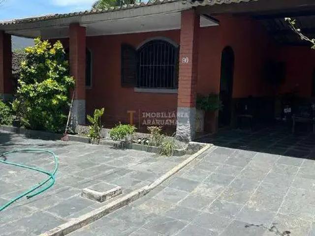 Casa / Sobrado para Venda em Araruama/RJ Centro 4 Quartos