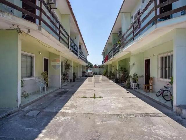 Casa / Sobrado para Venda em Araruama/RJ Centro 2 Quartos