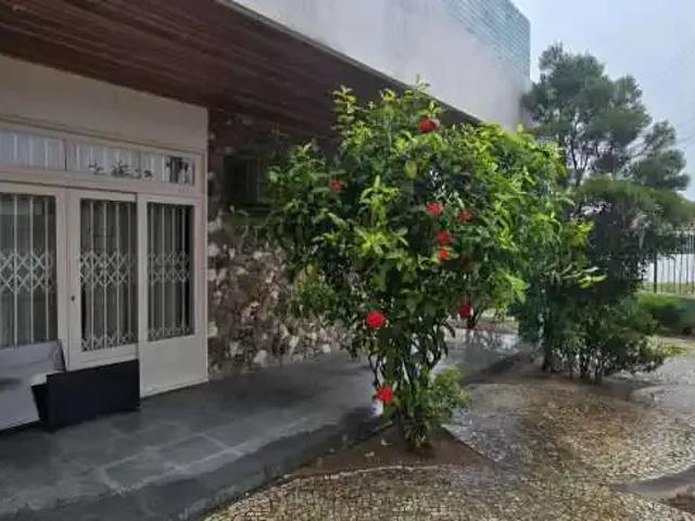Casa / Sobrado para Venda em Araruama/RJ Coqueiral 4 Quartos