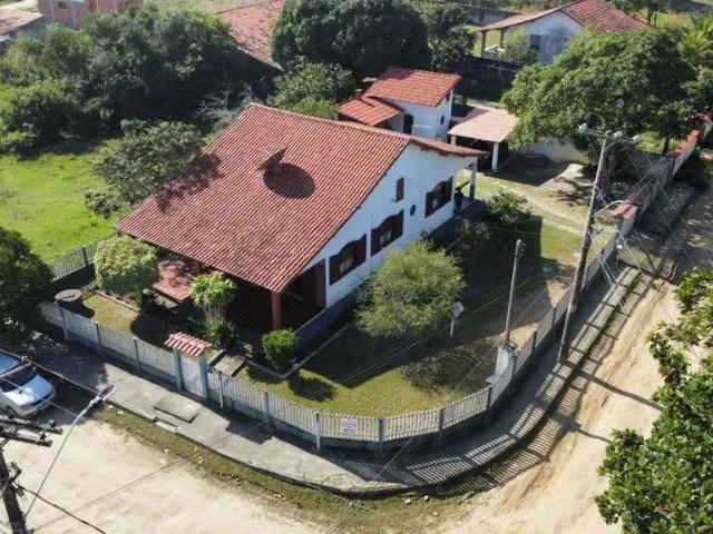 Casa / Sobrado para Venda em Araruama/RJ Iguabinha 3 Quartos