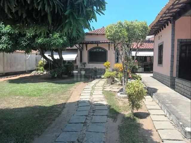 Casa / Sobrado para Venda em Araruama/RJ Iguabinha 3 Quartos
