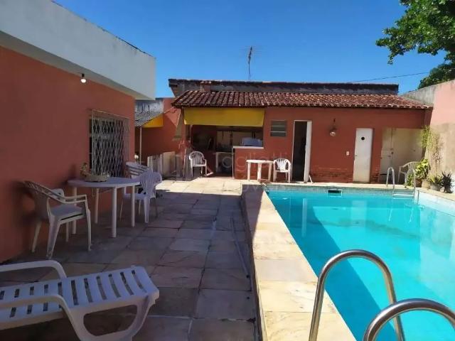 Casa / Sobrado para Venda em Araruama/RJ Parati 5 Quartos