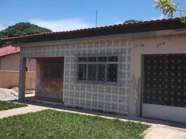 Casa / Sobrado para Venda em Araruama/RJ Parati 3 Quartos