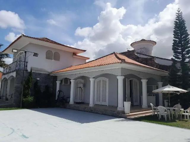 Casa / Sobrado para Venda em Araruama/RJ Parque Hotel 7 Quartos