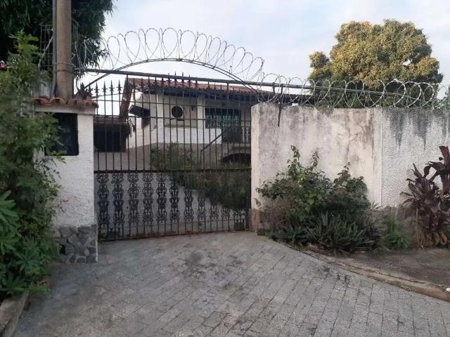 Casa / Sobrado para Venda em Araruama/RJ Parque Hotel 3 Quartos