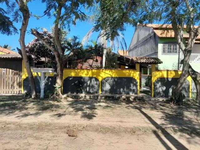 Casa / Sobrado para Venda em Araruama/RJ Praia Seca 4 Quartos